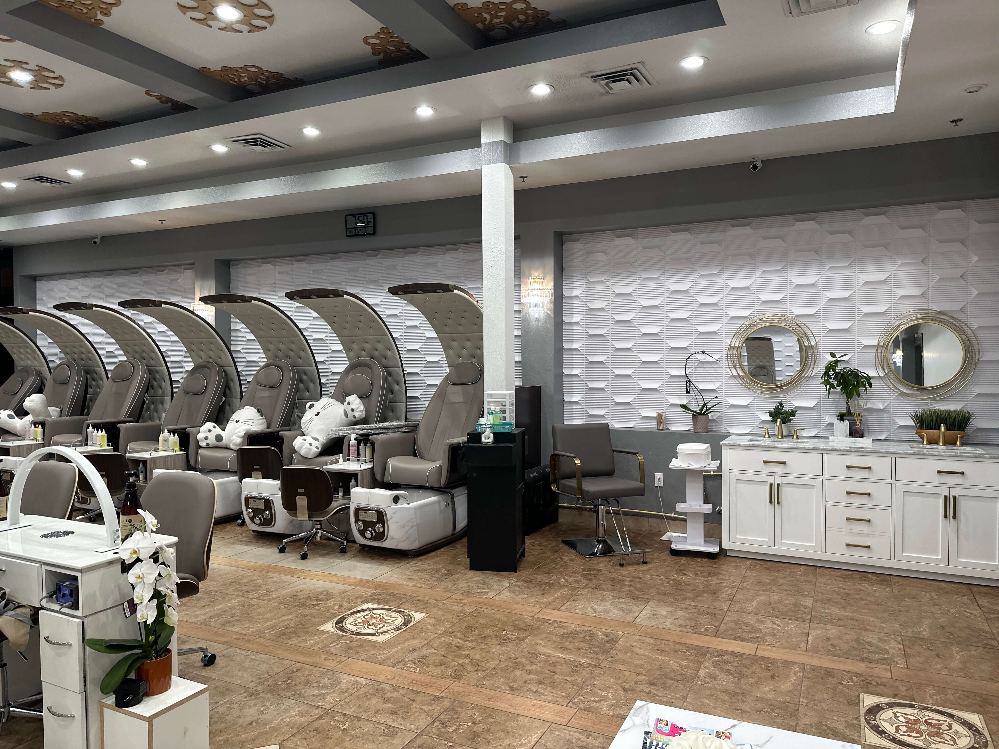 BB Nails & Salon | Luxury Nail & Beauty Spa in Happy Valley, OR